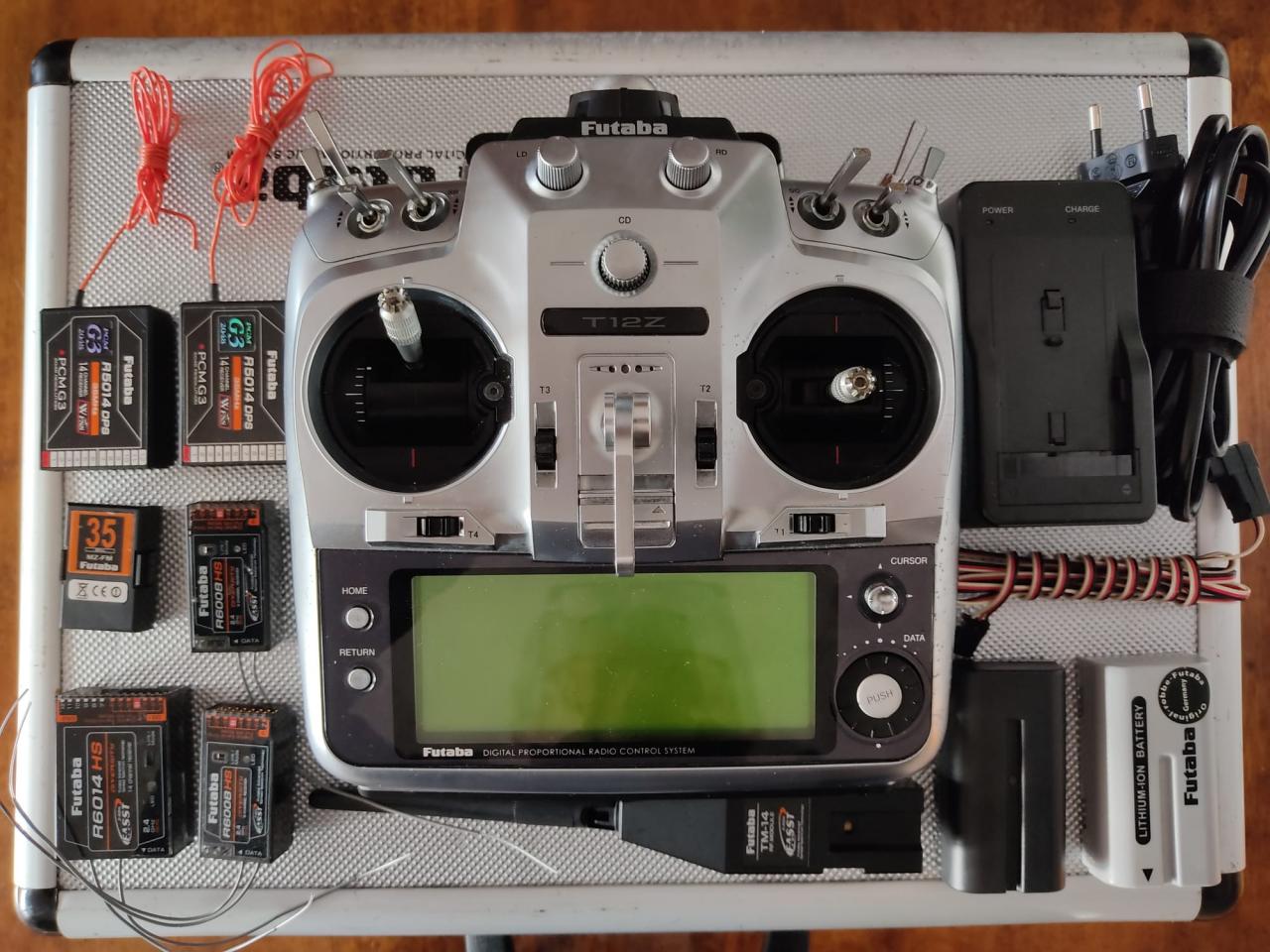 Vendo Futaba T 12Z - BaroneRosso.it - Forum Modellismo